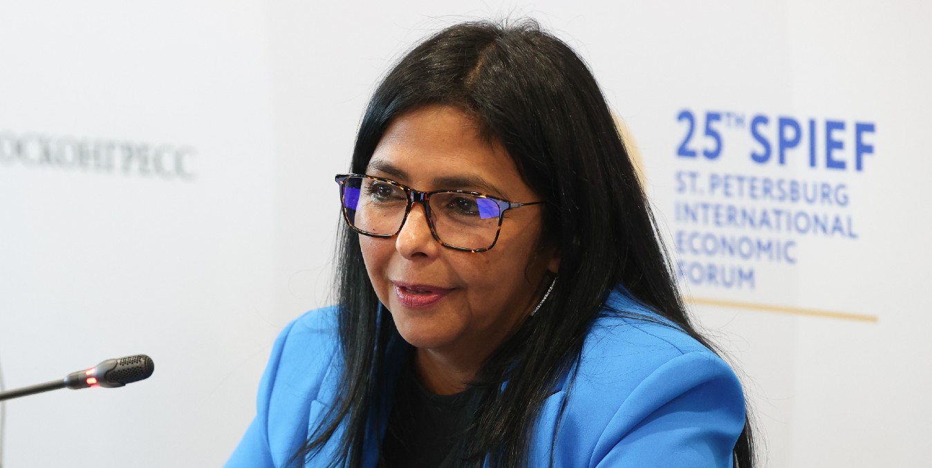 Delcy Rodríguez: El bloqueo y las sanciones están acelerando la ...