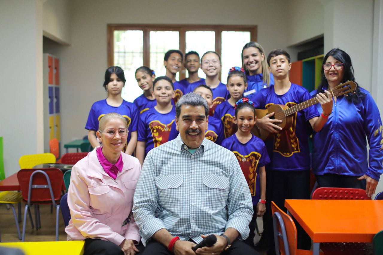 Presidente Maduro inaugura la Casona de Eleazar López Contreras Centro ...